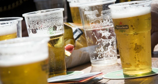 Zo zat als een deur zijn.=Zeer dronken zijn. | Oneliners op www.one ...